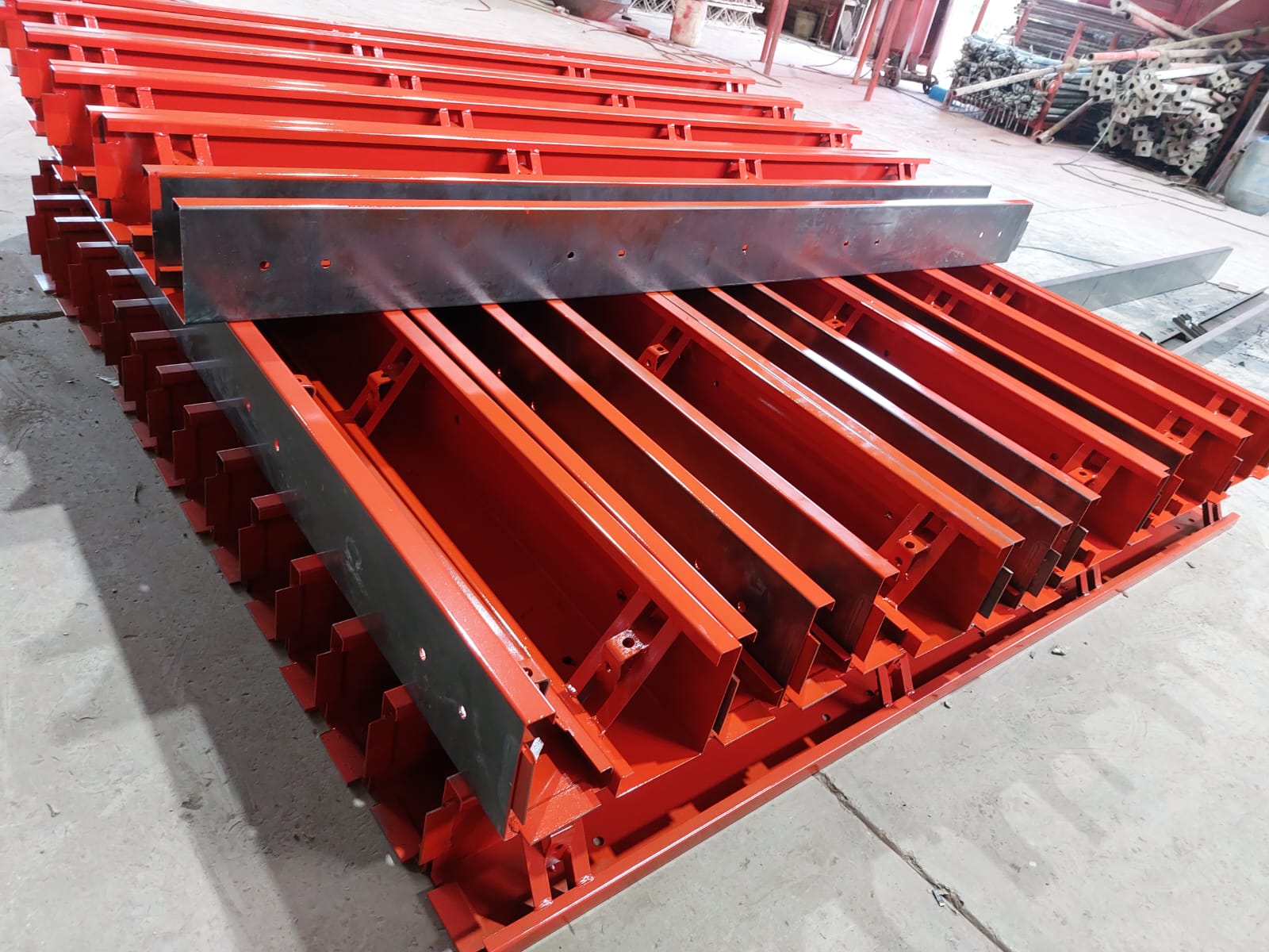 FORMALETA PARA PAVIMENTO RIGIDO – Equipos Arco